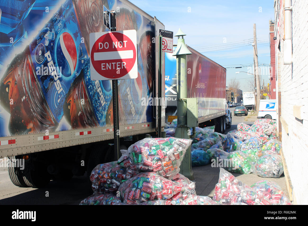 Micro lorry hi-res stock photography and images - Alamy