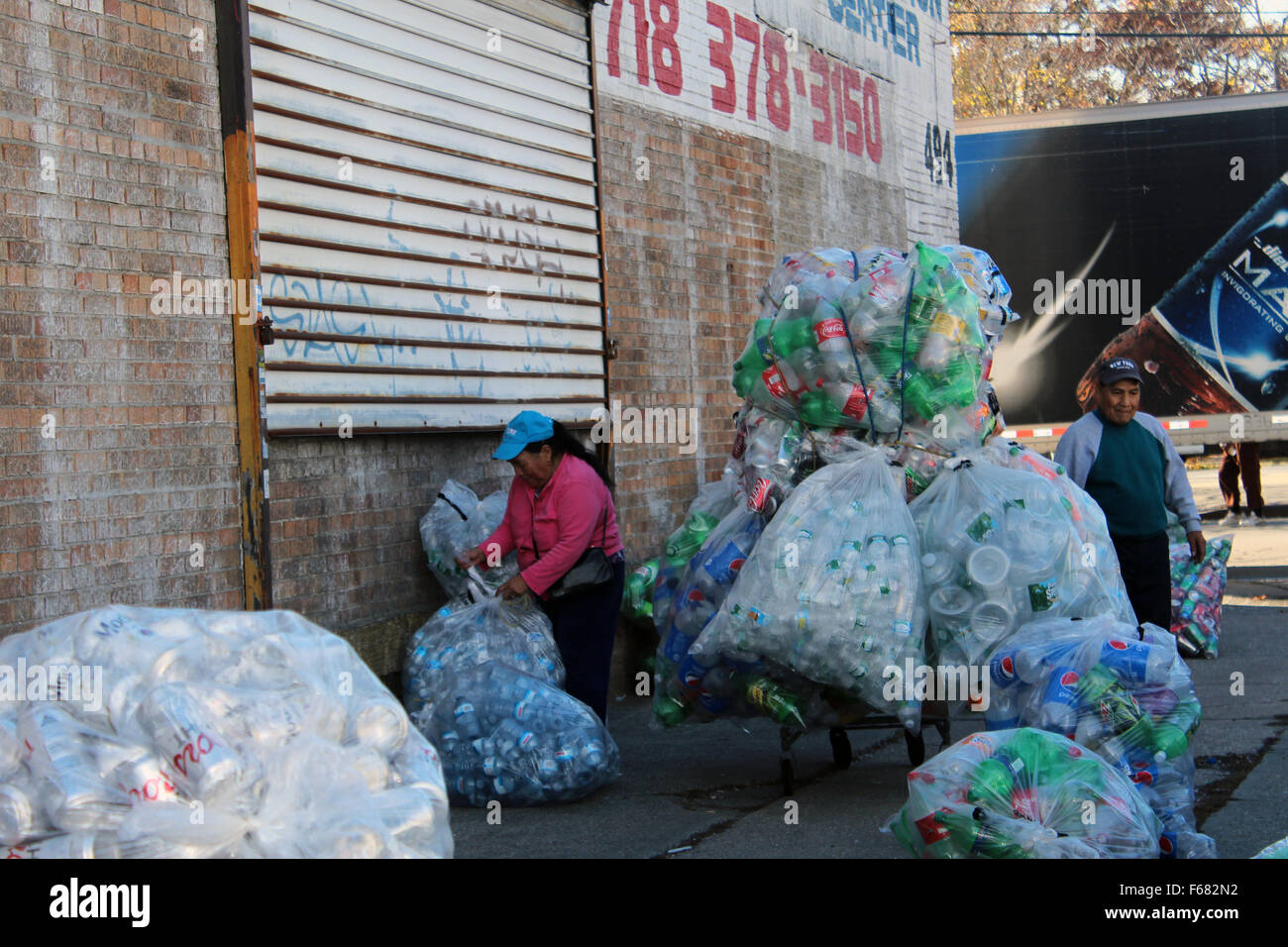 Micro lorry hi-res stock photography and images - Alamy