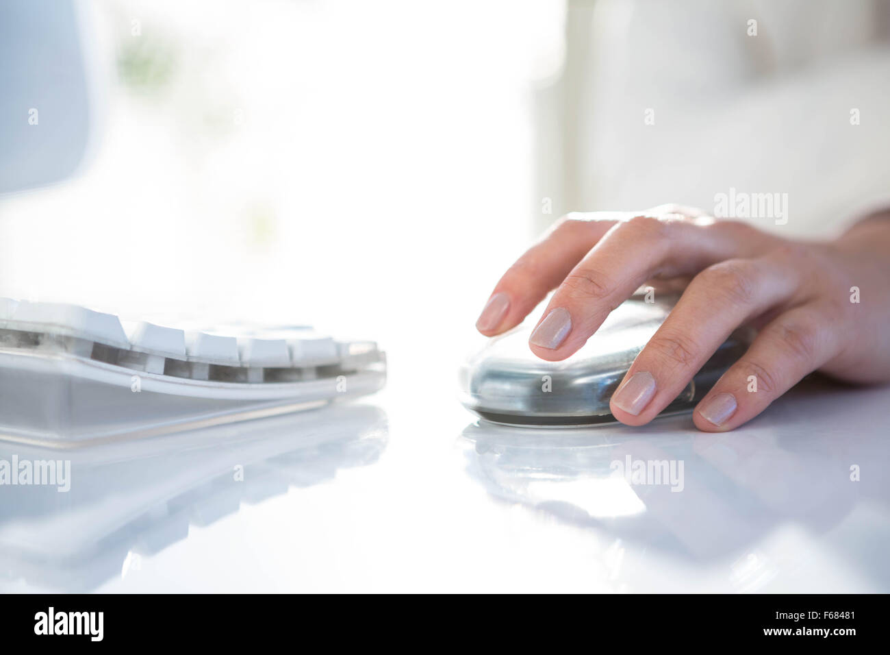 Using a mouse hi-res stock photography and images - Alamy