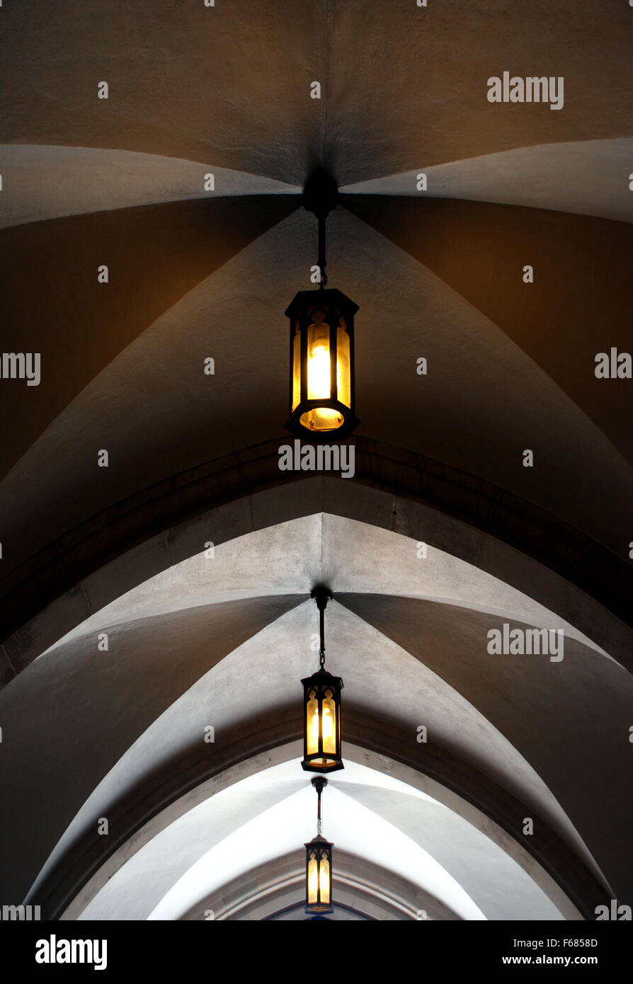 Arch of light hi-res stock photography and images - Alamy