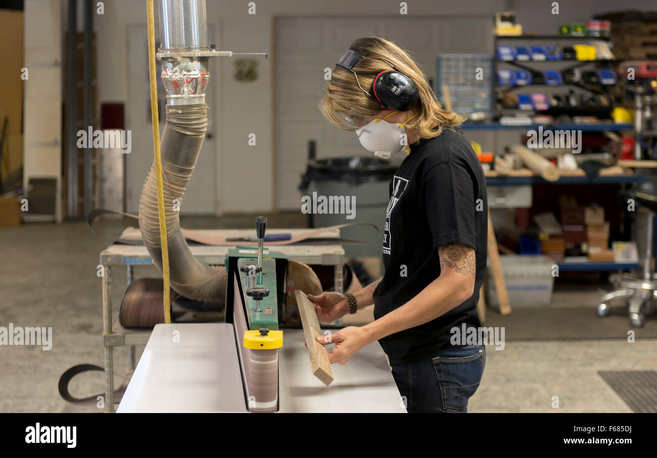 Rochester, New Hampshire, USA. 13th Nov, 2015. Instrument builder ...