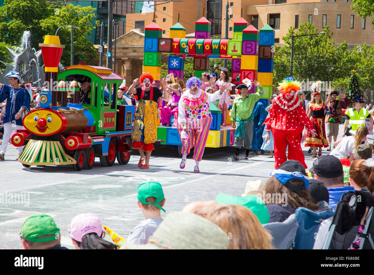 Adelaide Australia 14 November 2015. Crowds watching the annual ...