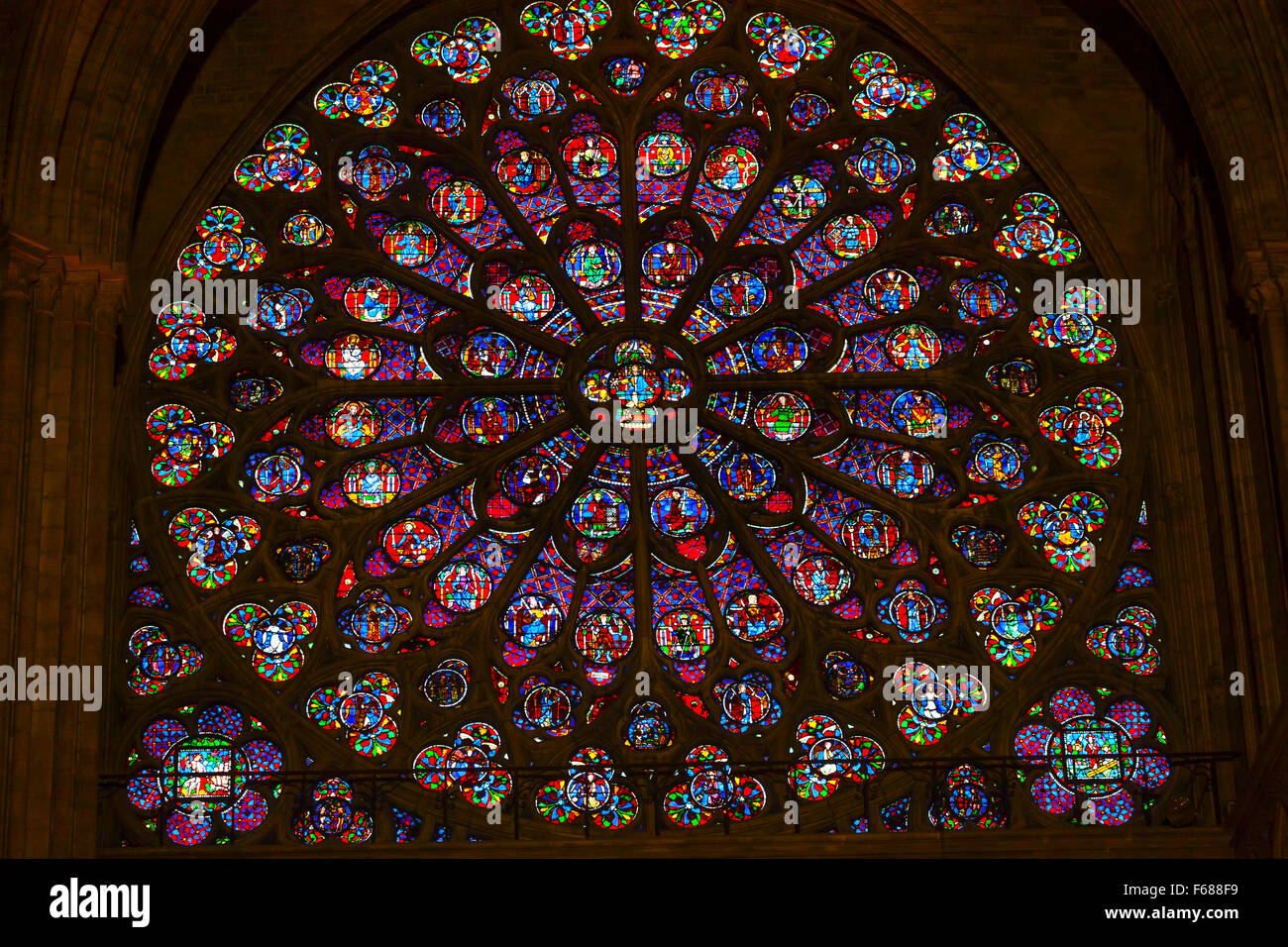 South Rose Window Jesus Disciples Stained Glass Notre Dame Cathedral ...