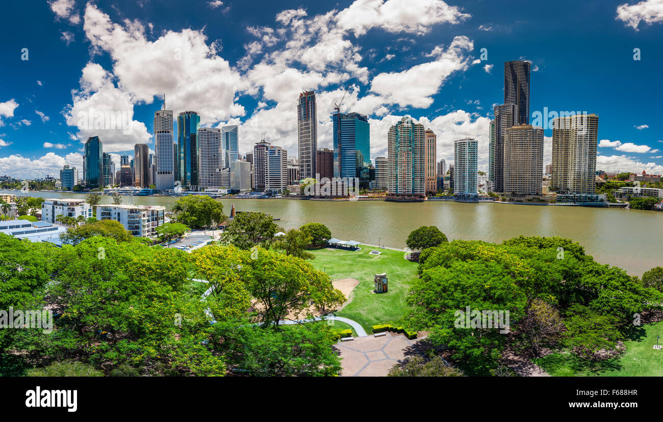 BRISBANE, AUS - NOV 13 2015: Panoramic view of Brisbane Skyline and the ...
