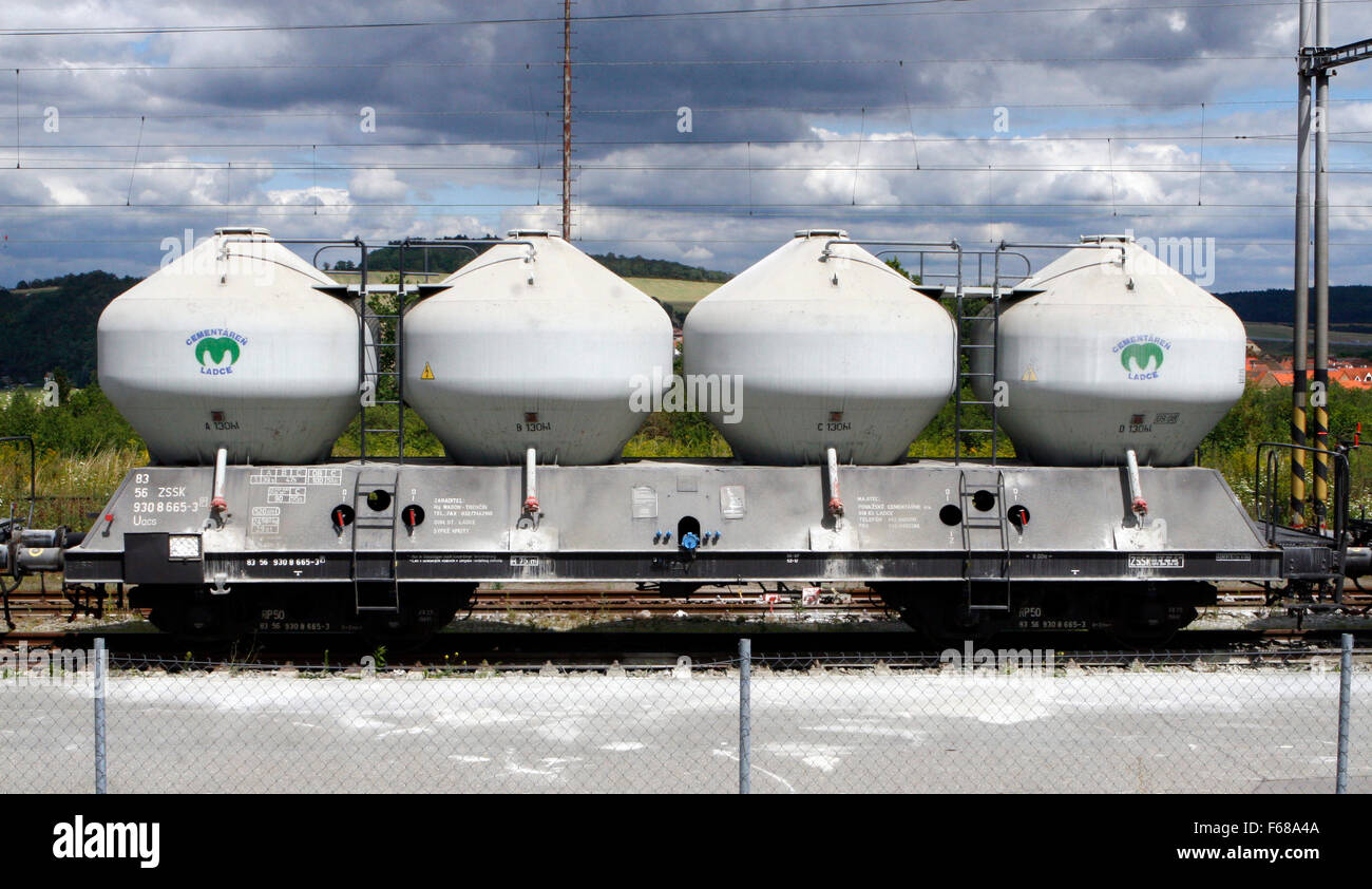 rail wagons for transporting cement Stock Photo - Alamy