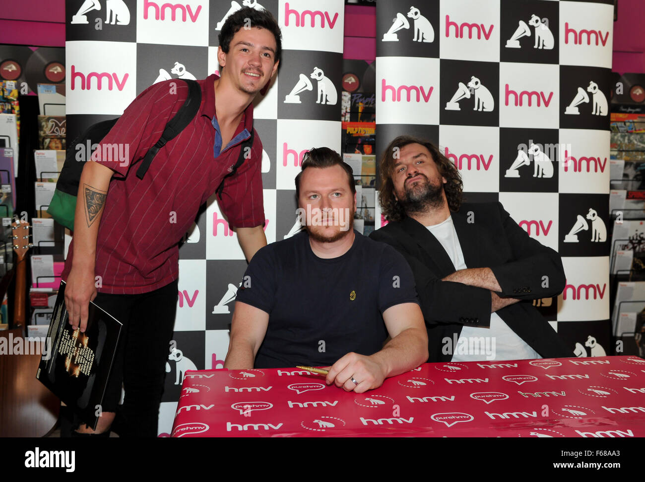 Reverend And The Makers performance and signing of their new album ...