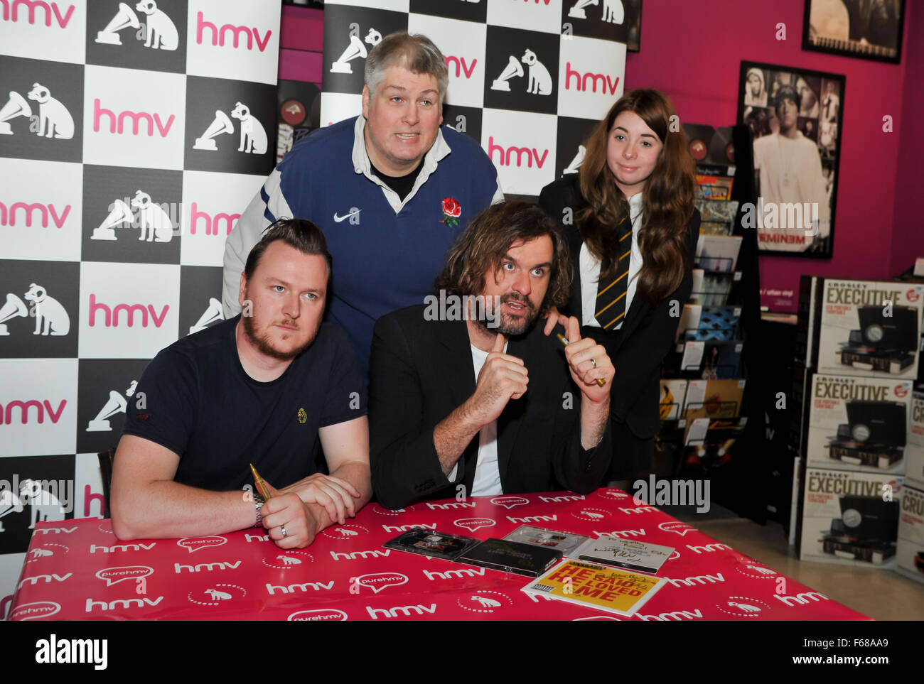 Reverend And The Makers performance and signing of their new album ...