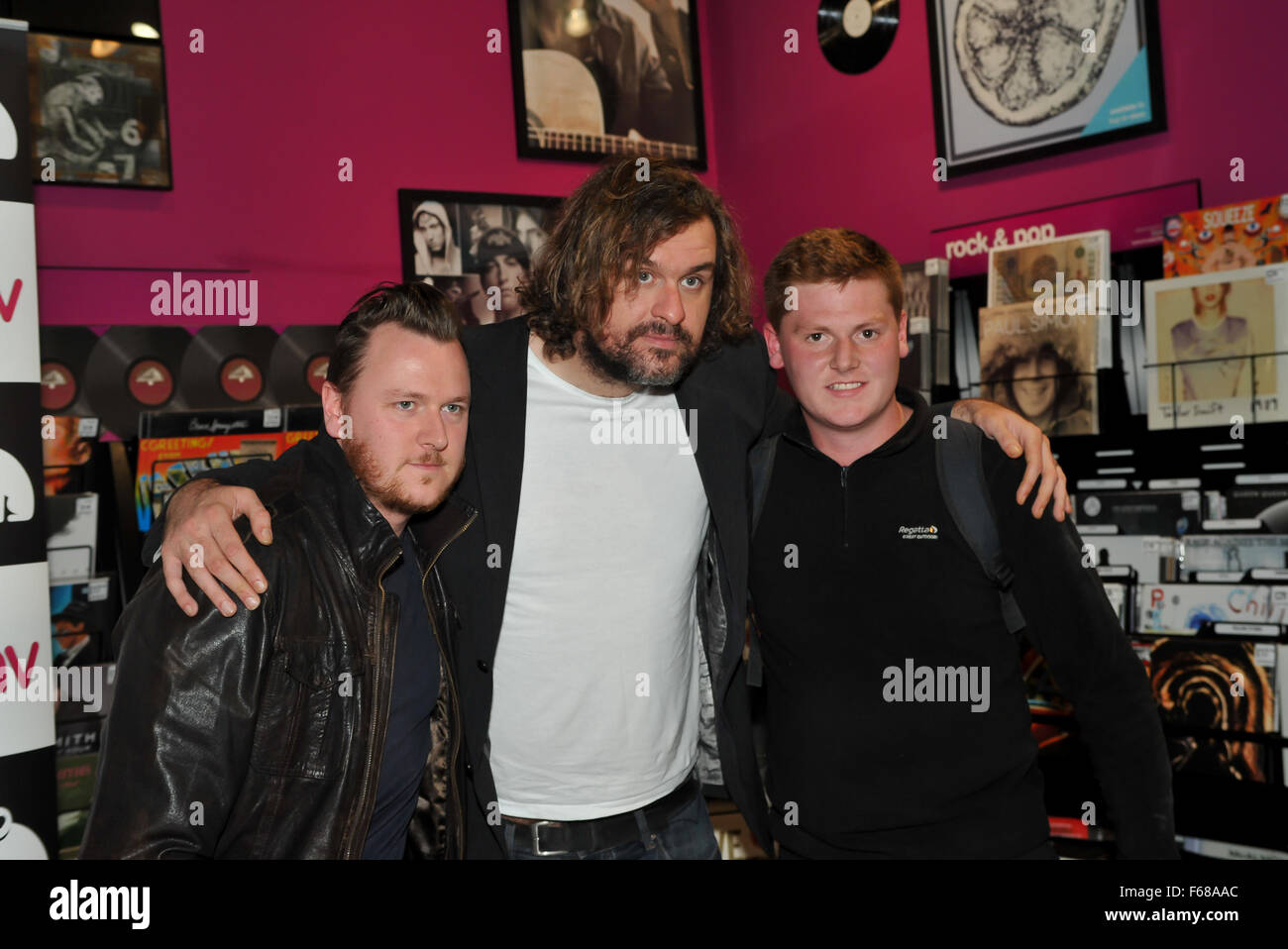 Reverend And The Makers performance and signing of their new album ...