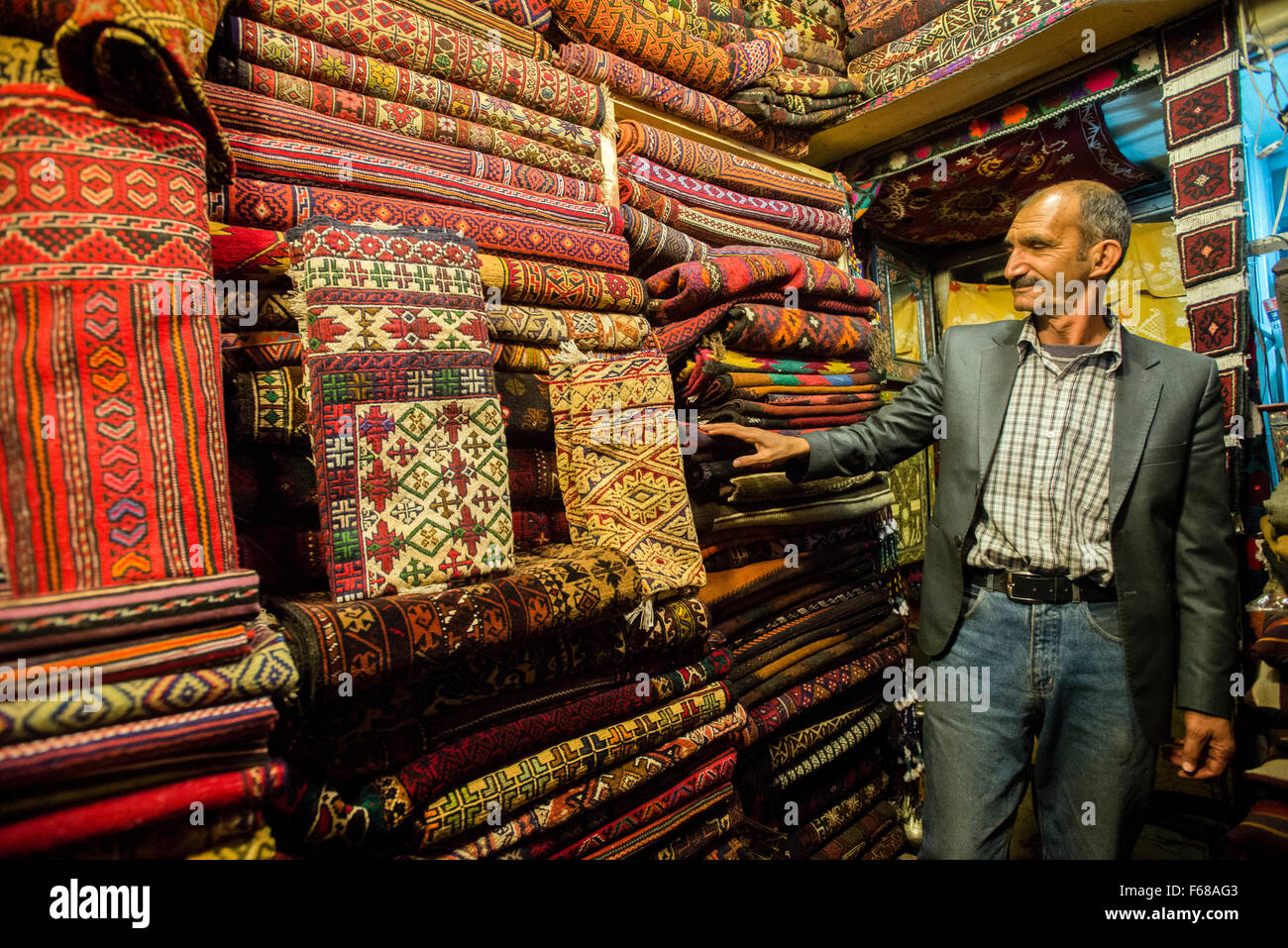 Jafar's Carpets and Handi Crafts Store on Chicken street, famous by its ...