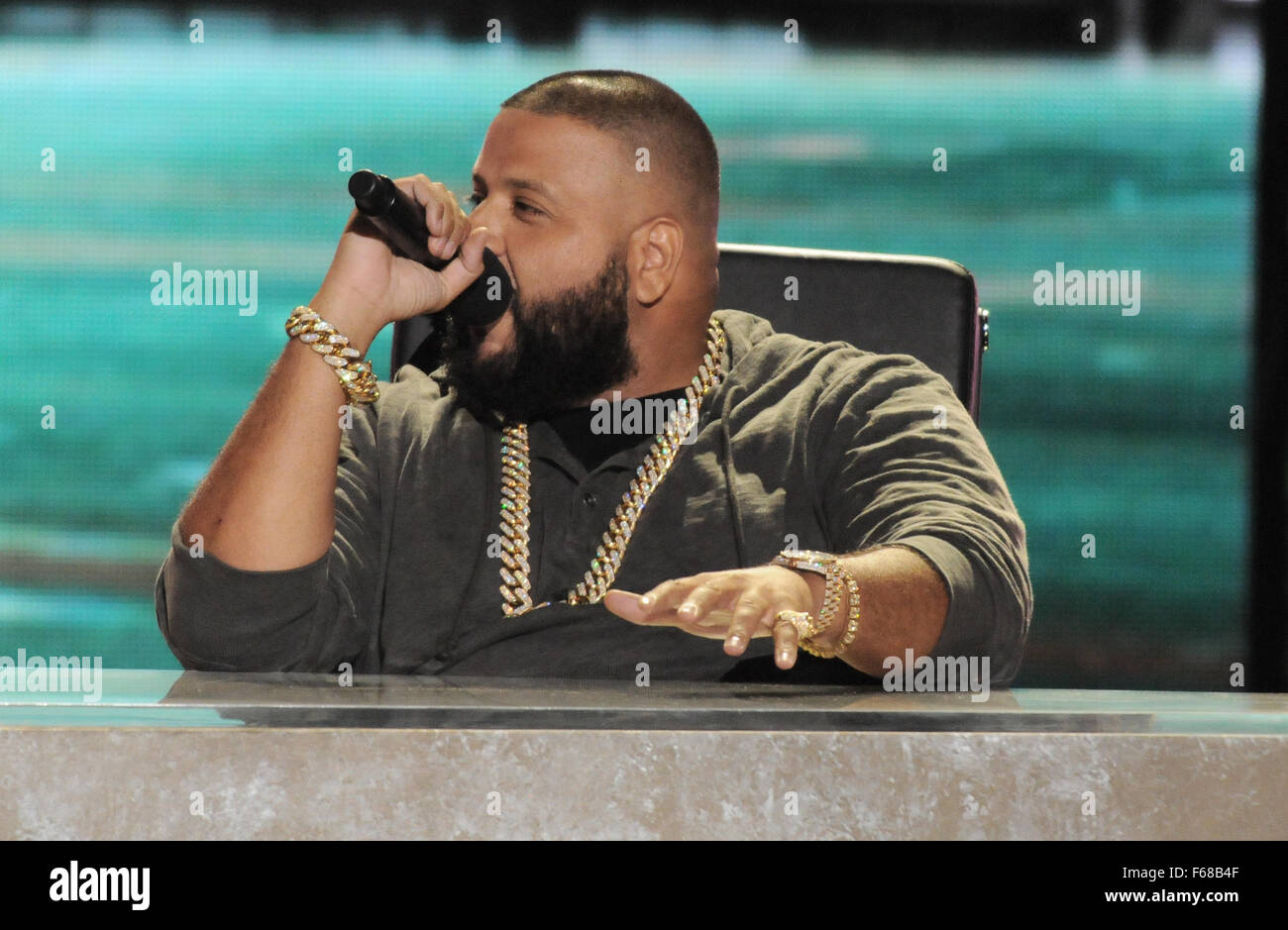 Dj khaled microphone hi-res stock photography and images - Alamy