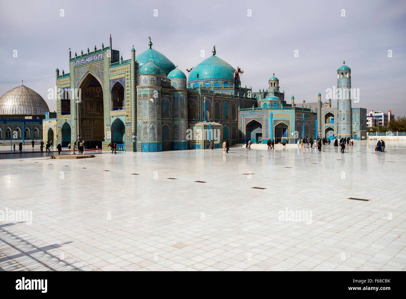 Shrine of Ali (Blue Mosque) in Mazar-i Sharif, Afghanistan Stock Photo ...