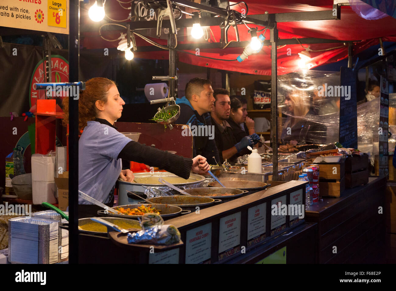 Curry stall hi-res stock photography and images - Alamy