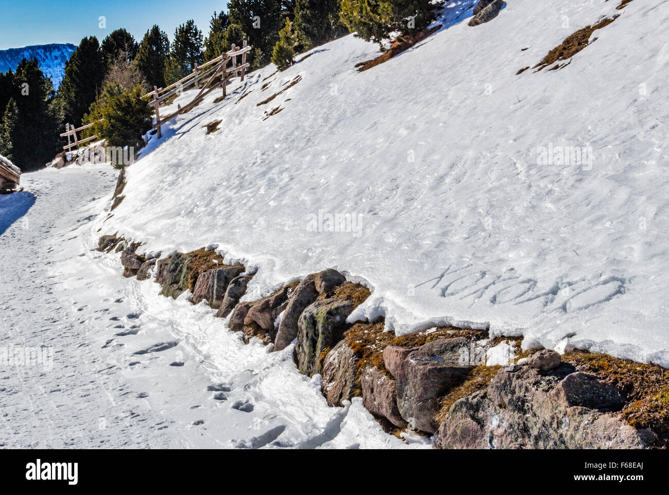 xoxoxo written in the snow meaning hugs and kisses Stock Photo - Alamy