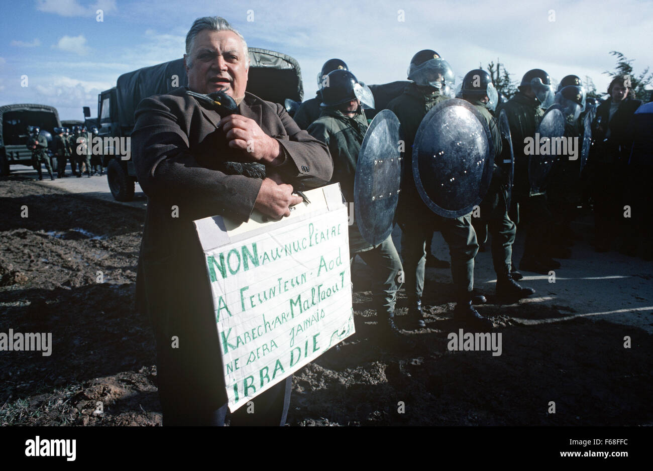 1980s protests hi-res stock photography and images - Alamy