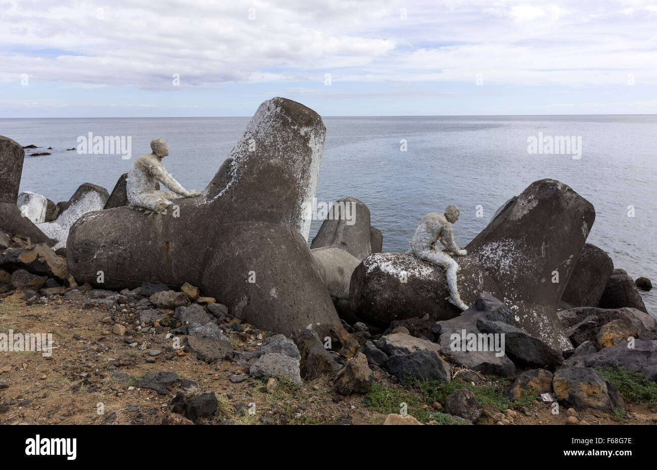 Dolos concrete blocks hi-res stock photography and images - Alamy