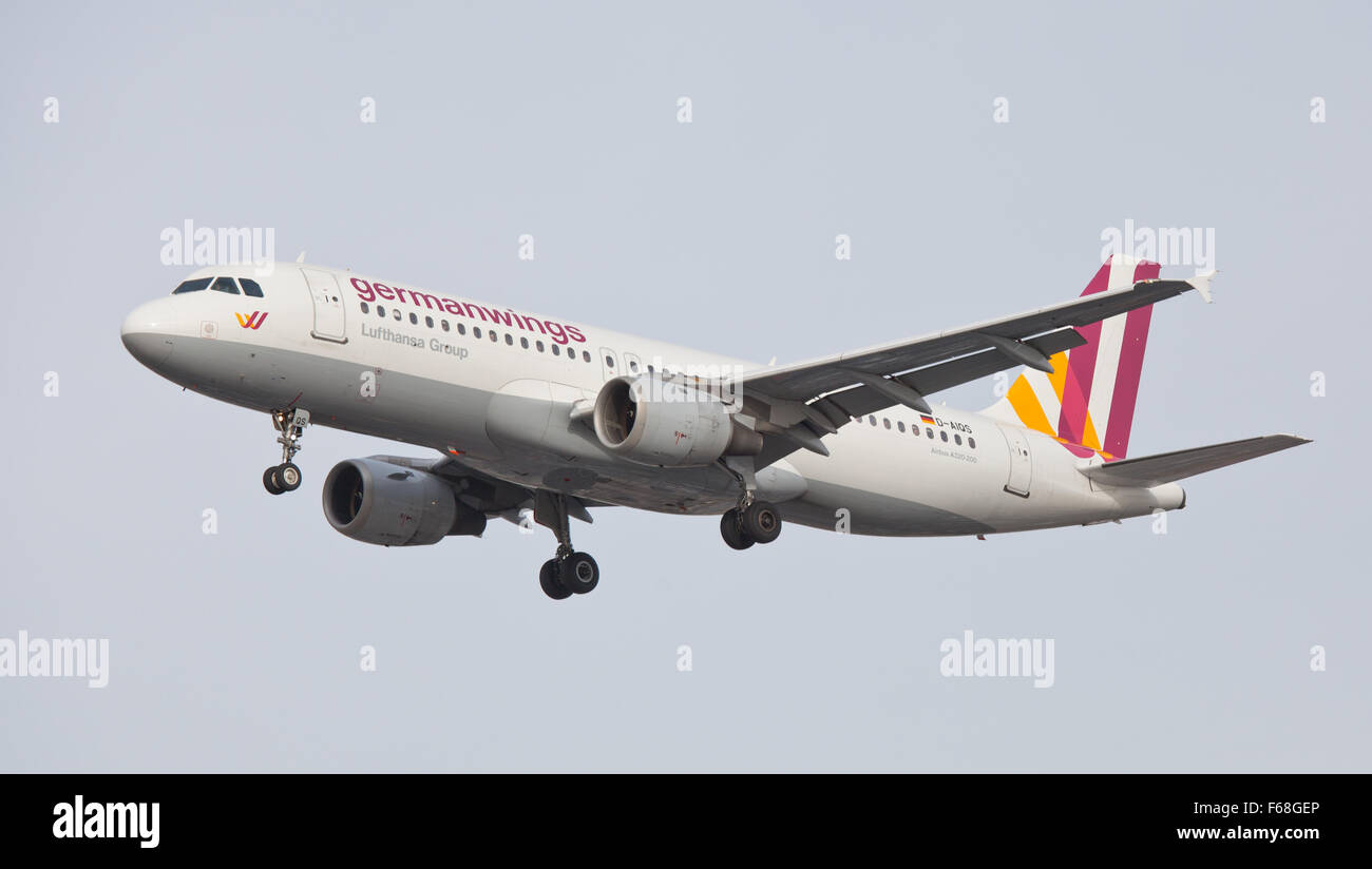 Airbus a320 germanwings hi-res stock photography and images - Alamy