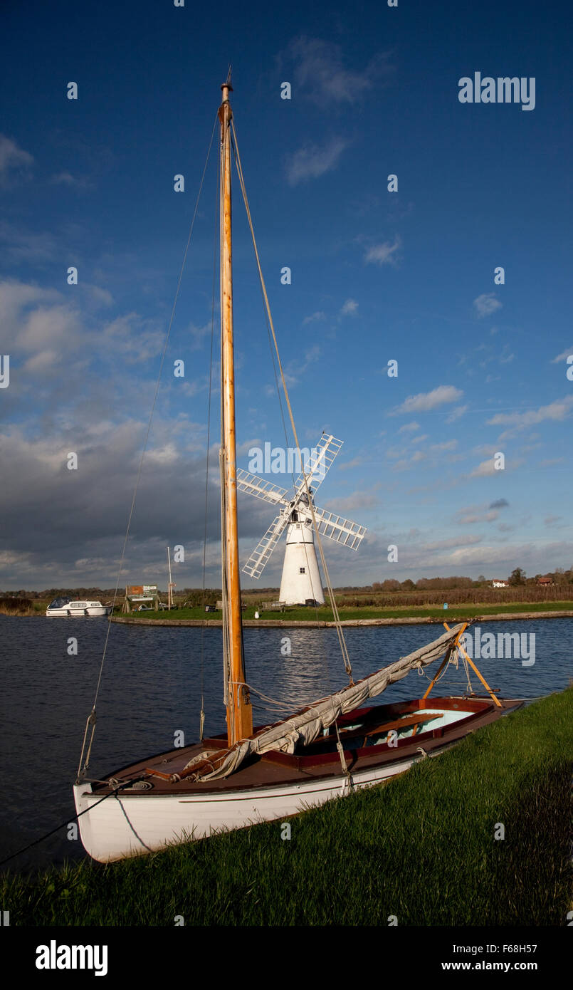 Thurne Mill Norfolk Broads Stock Photo - Alamy