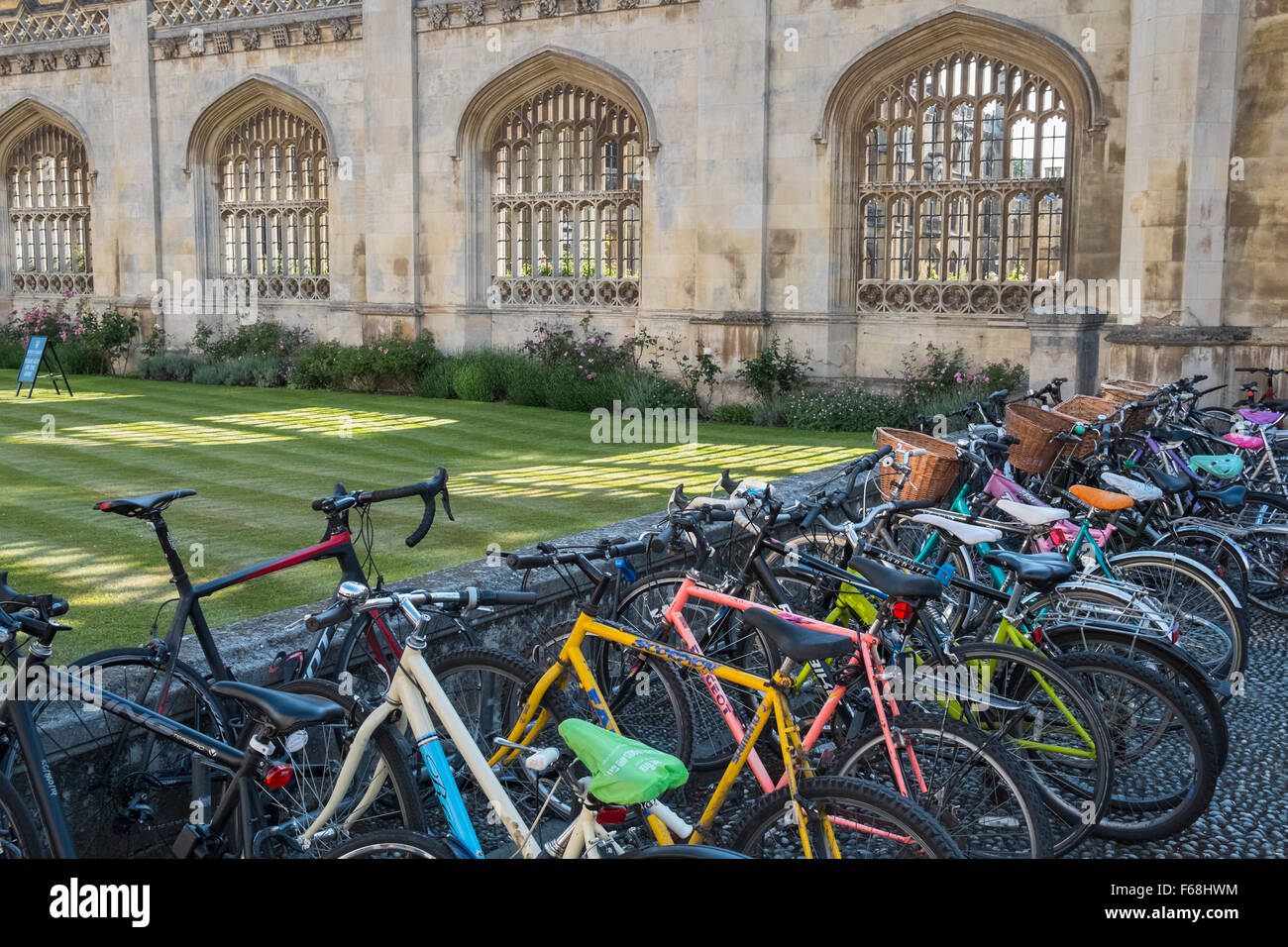 Student bicycles parked outside Kings College, Cambridge University ...