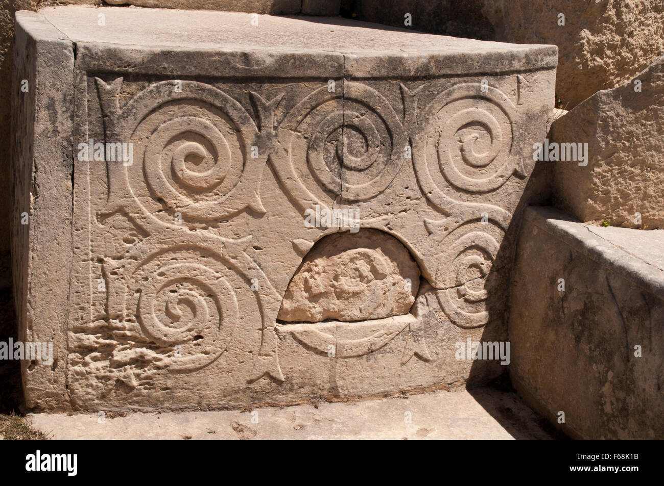 A complex of four temples built from 3250 BC onwards with coral ...