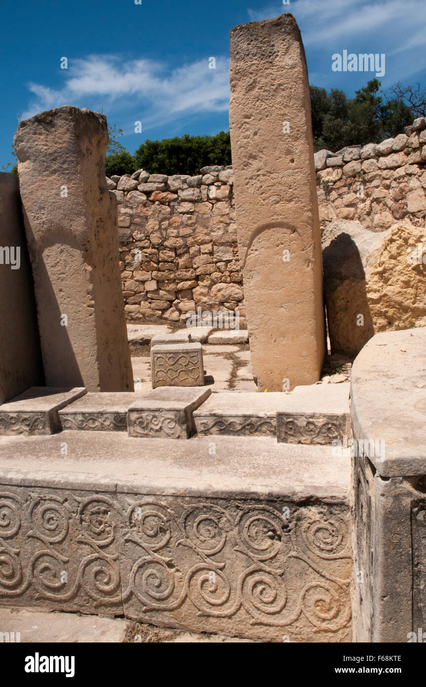 A complex of four temples built from 3250 BC onwards with coral ...