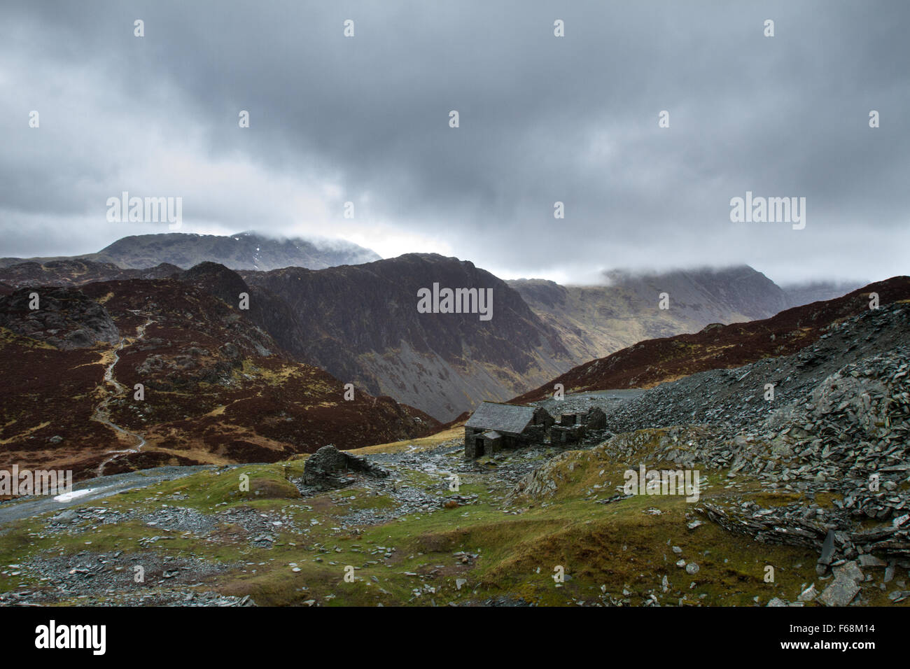 dubs hut bothy on fleetwith pike overlooking haystacks at buttermere in ...