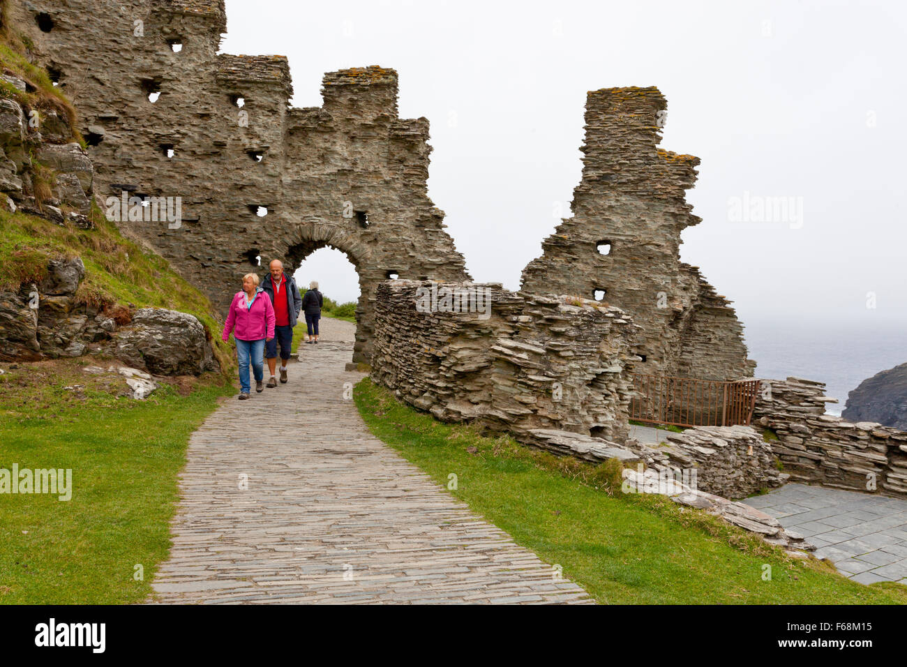 Tintagel castle hi-res stock photography and images - Alamy