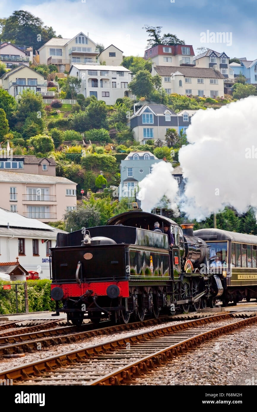 Locomotive 7827 'Lydham Manor' leaving Kingswear station on the ...