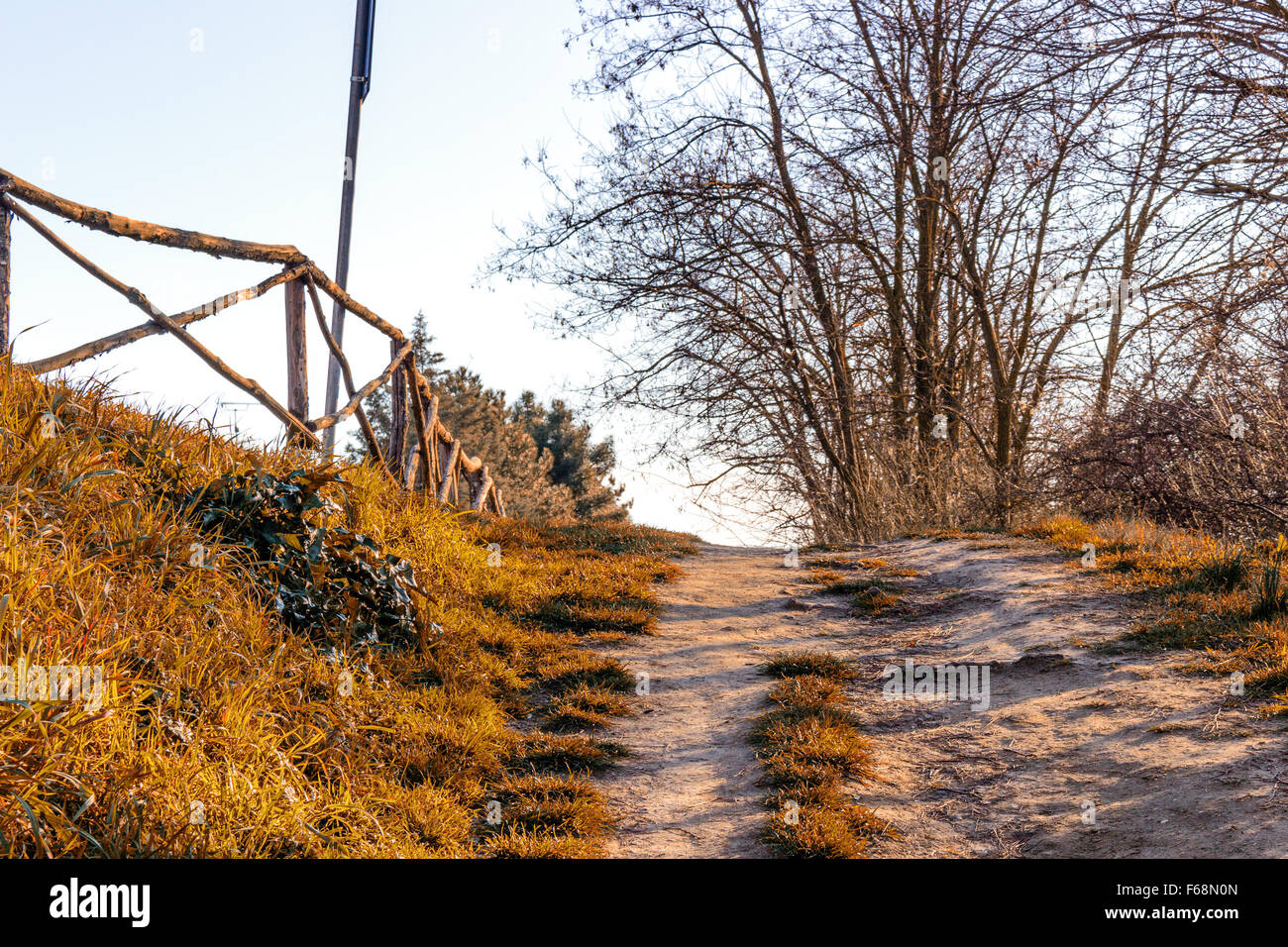 Foot path in the countryside Stock Photo - Alamy