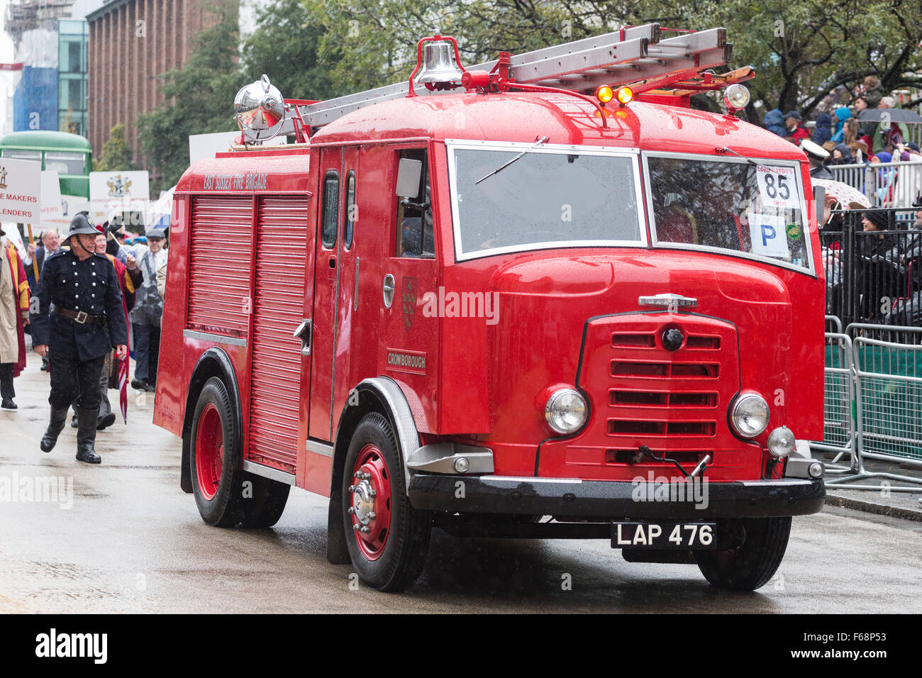 London, UK. 14 November 2015. A vintage fire engine from the Modern ...