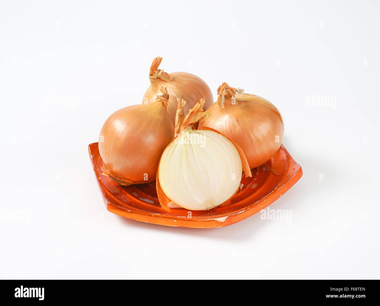 Small fresh brown onions hi-res stock photography and images - Alamy