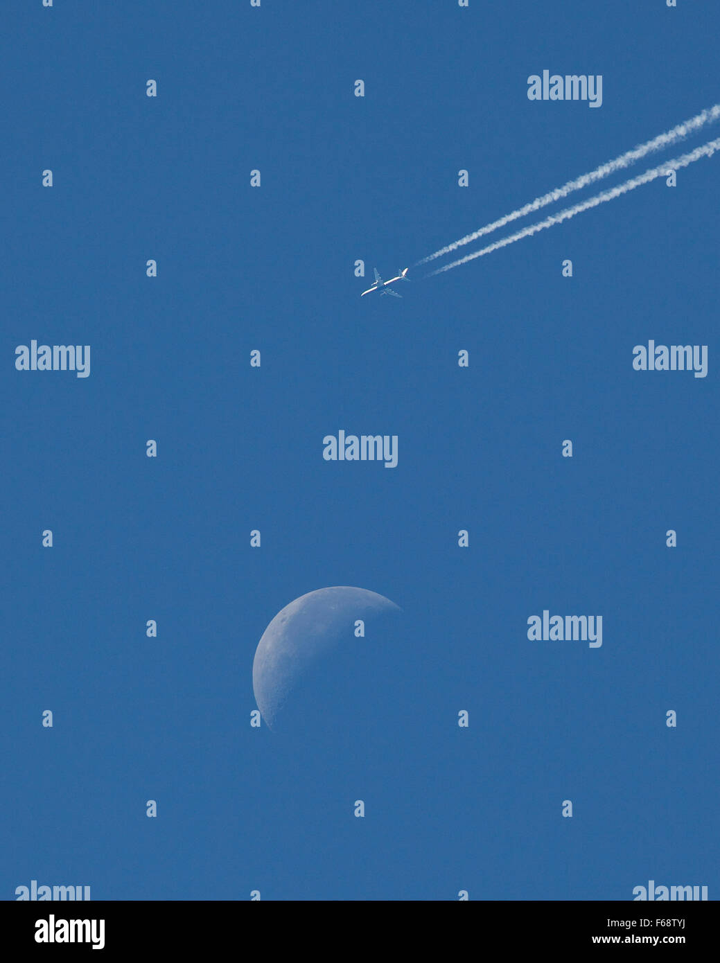 Low cost low altitude hi-res stock photography and images - Alamy