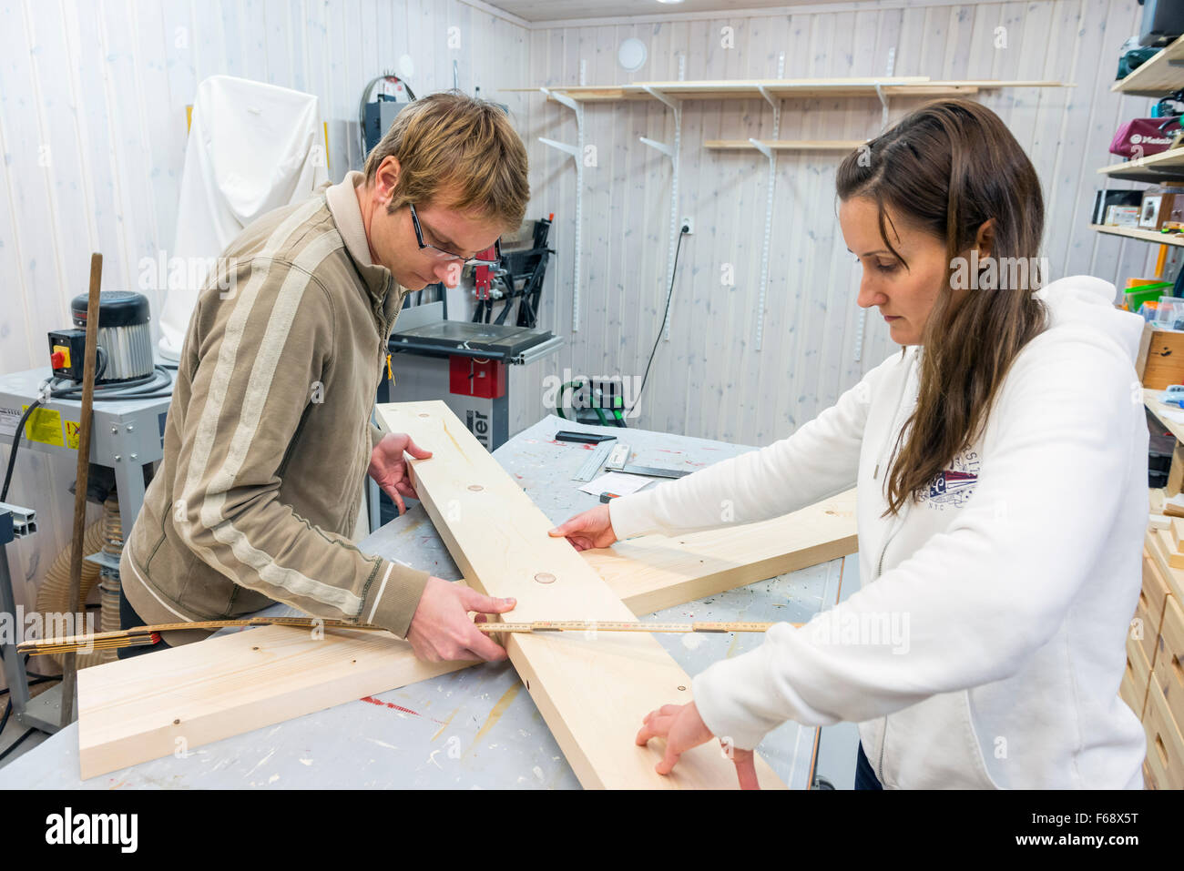 Building making hi-res stock photography and images - Alamy