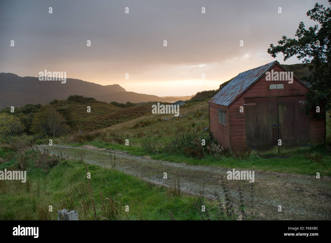 Sunny scotland hills lake sunset hi-res stock photography and images ...