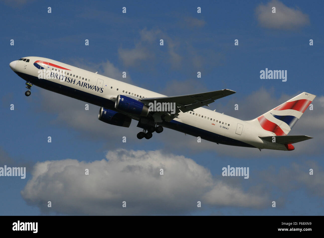British airways boeing 767 hi-res stock photography and images - Alamy