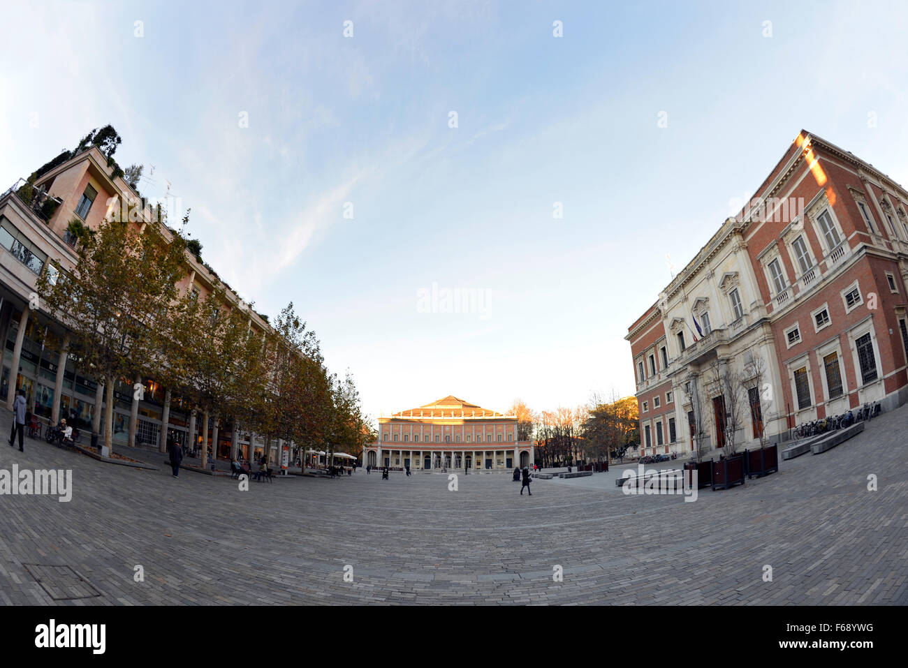 travel in Italy: Reggio Emilia town; Cavour square Stock Photo - Alamy