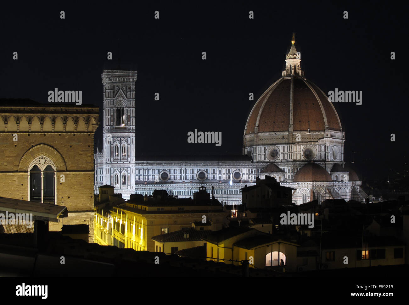Florence: travel in Tuscany - taly. Images of palazzo vecchio, David ...