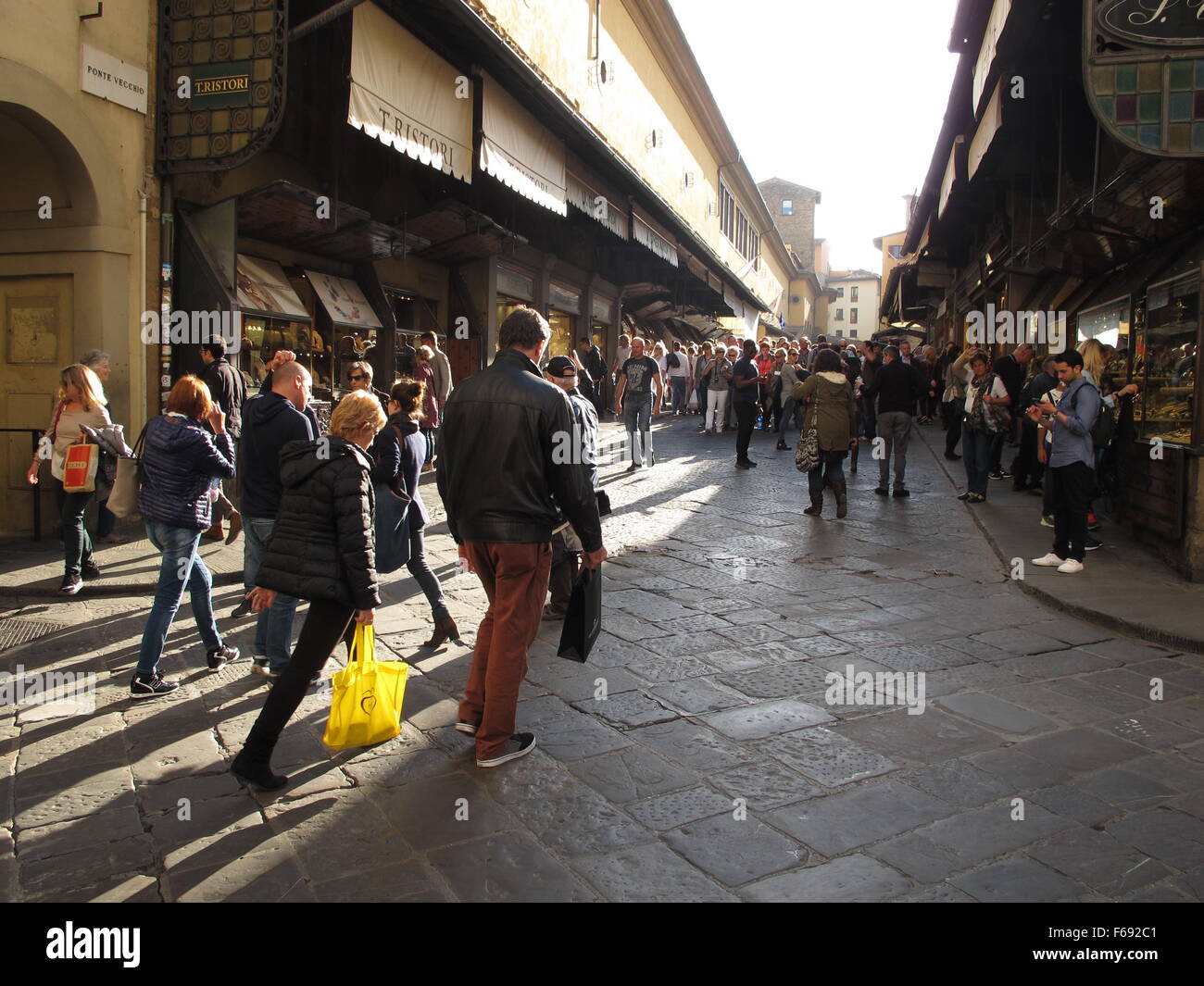 David statue night piazza art hi-res stock photography and images - Alamy