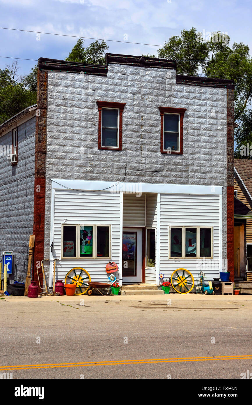 Small town america storefront hi-res stock photography and images - Alamy