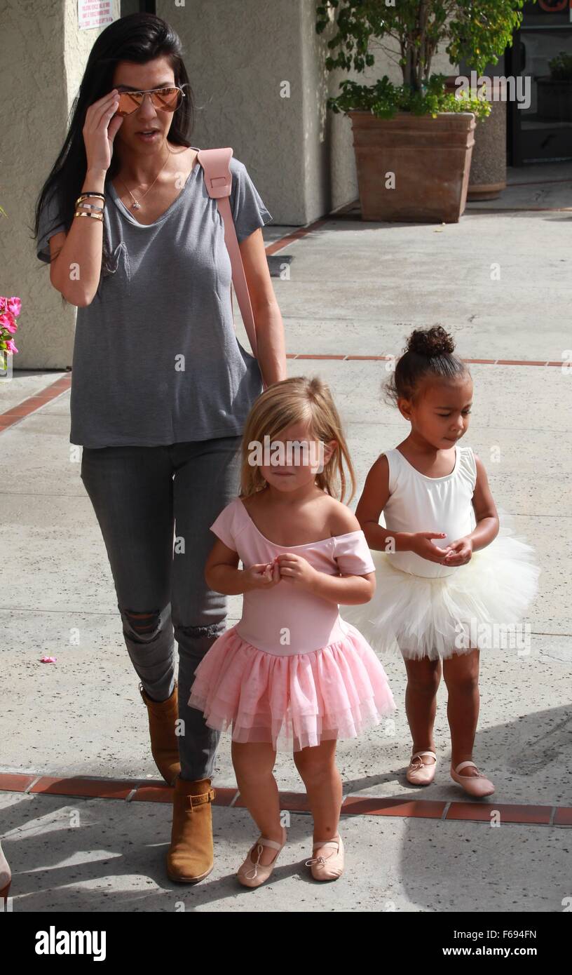 Kourtney Kardashian takes Penelope and North to ballet class in Encino ...