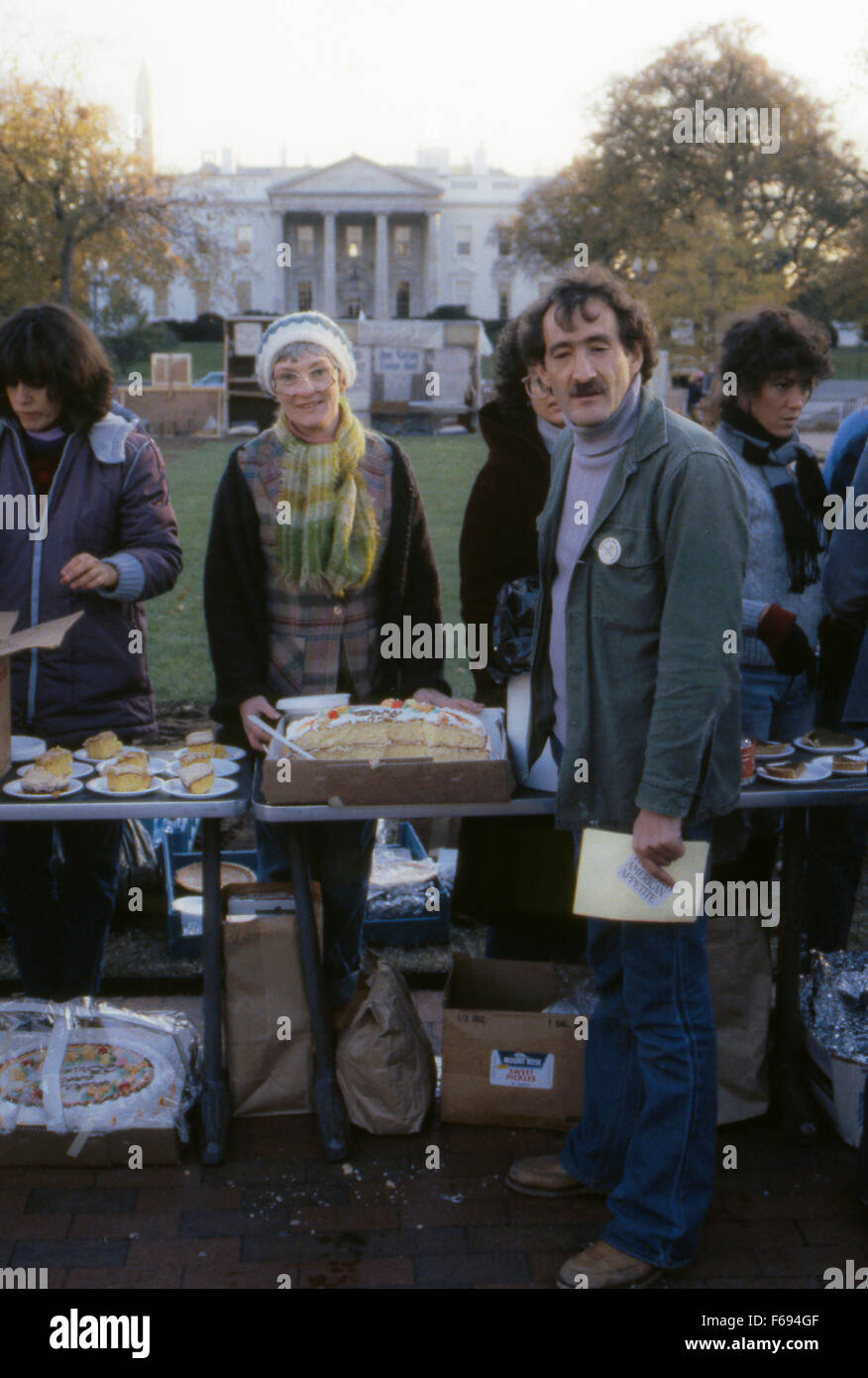 Washington, DC. 11-26-1981 Mitch Snyder, a staff member of the ...