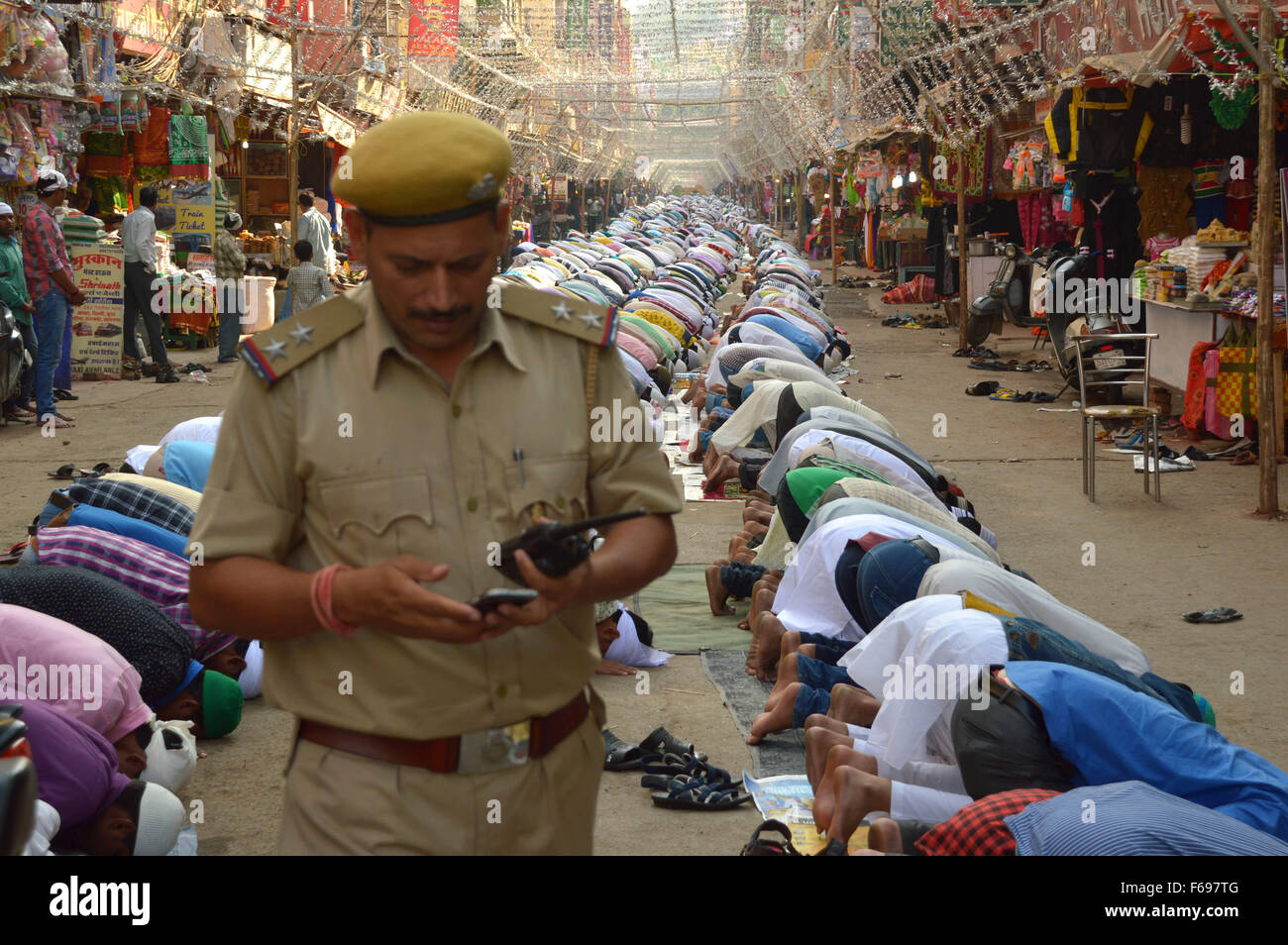 Dargah road hi-res stock photography and images - Alamy