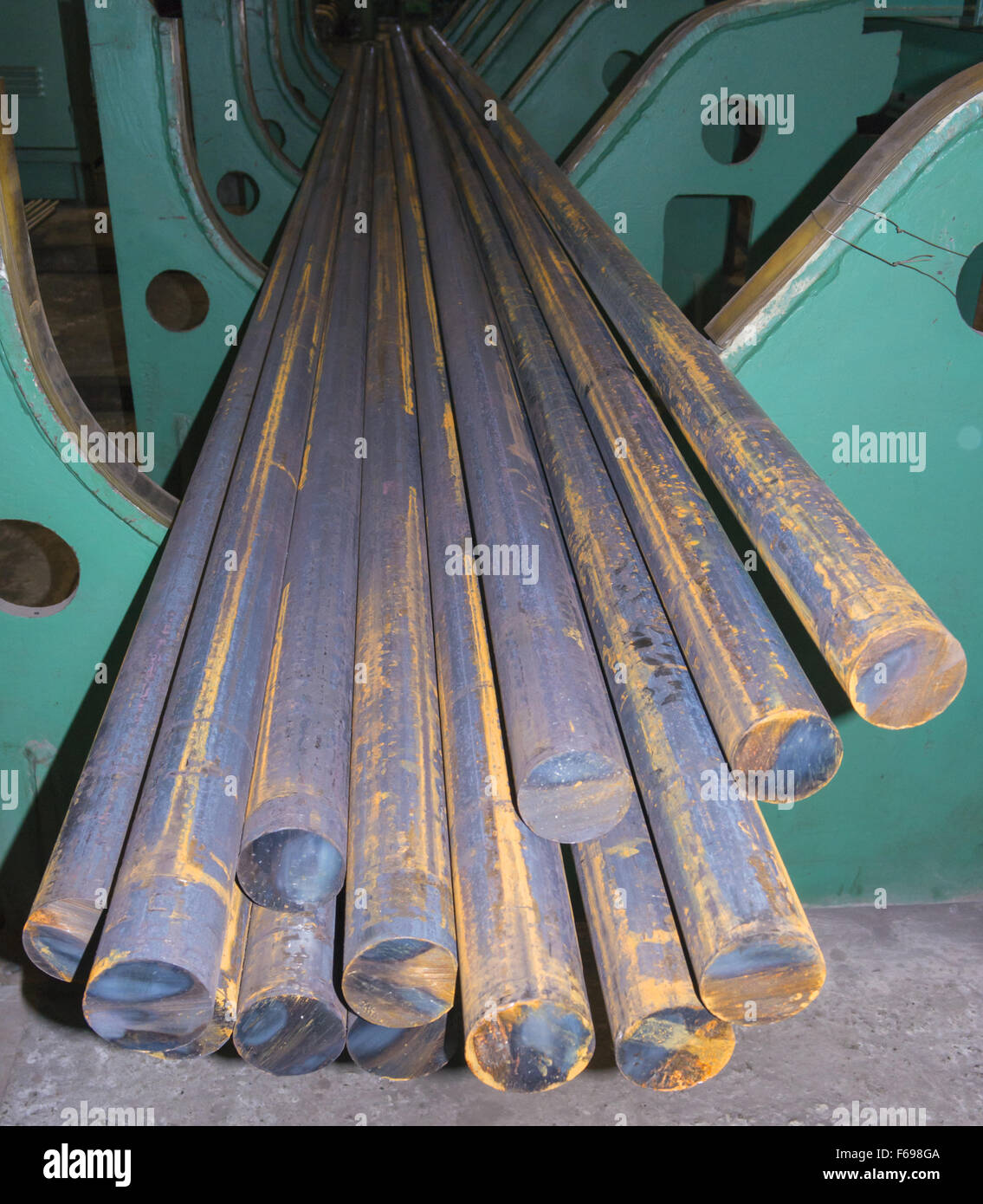 Steel round bar hi-res stock photography and images - Alamy