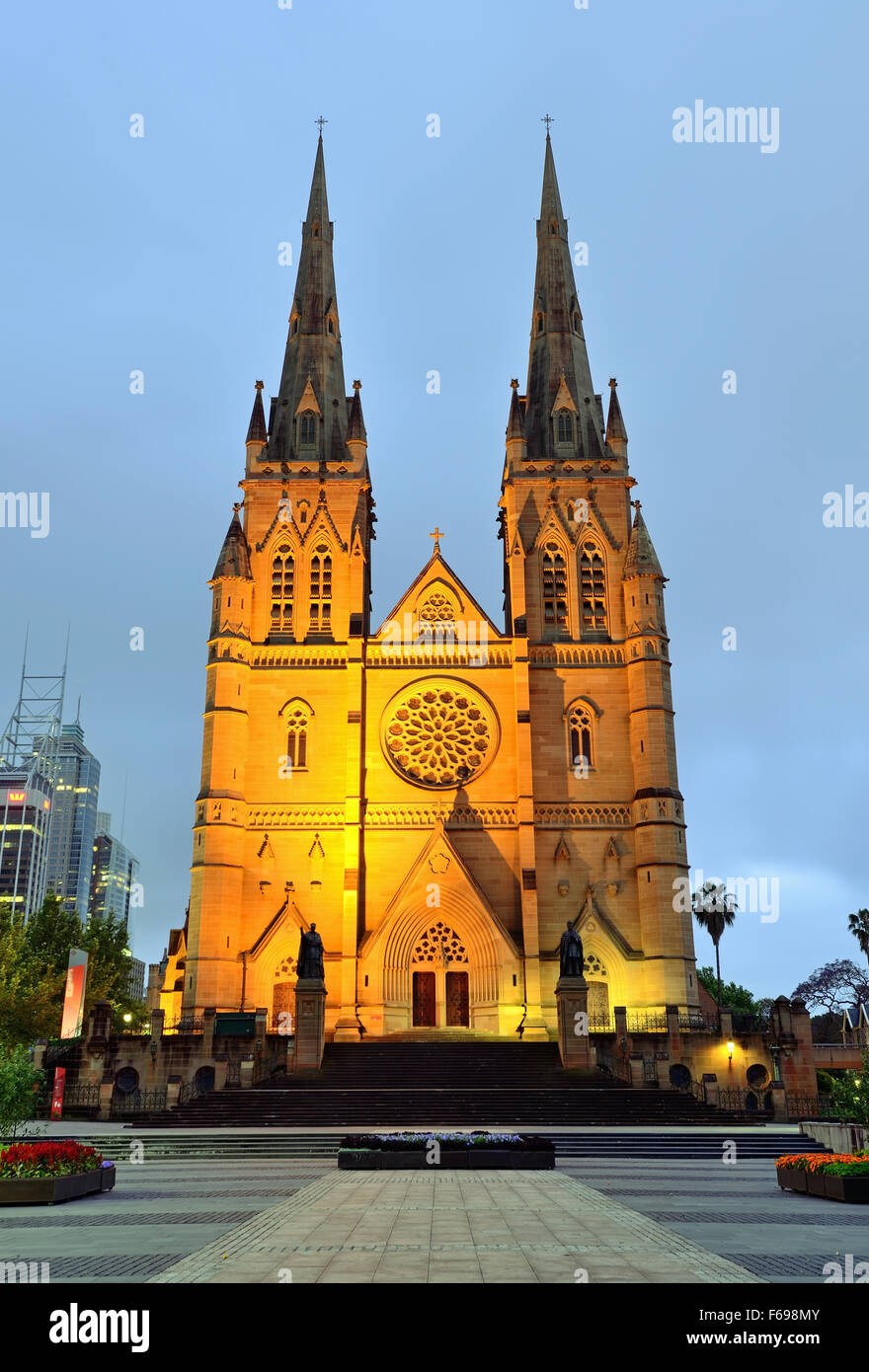 St. Mary's Cathedral in Sydney during twilight before sunrise Stock ...