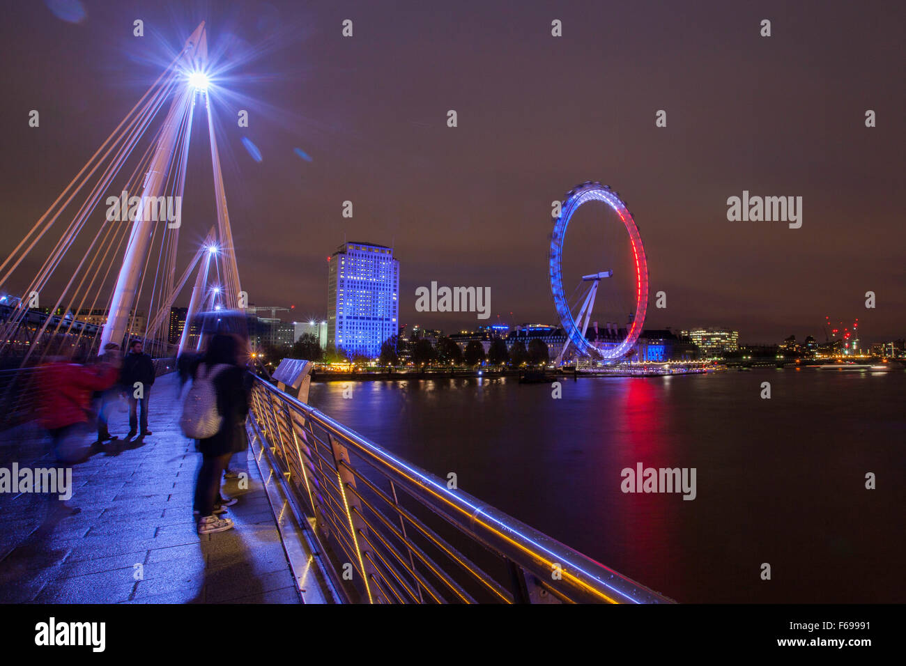 London eye colored with the french flag (Blue, white and red), to show ...