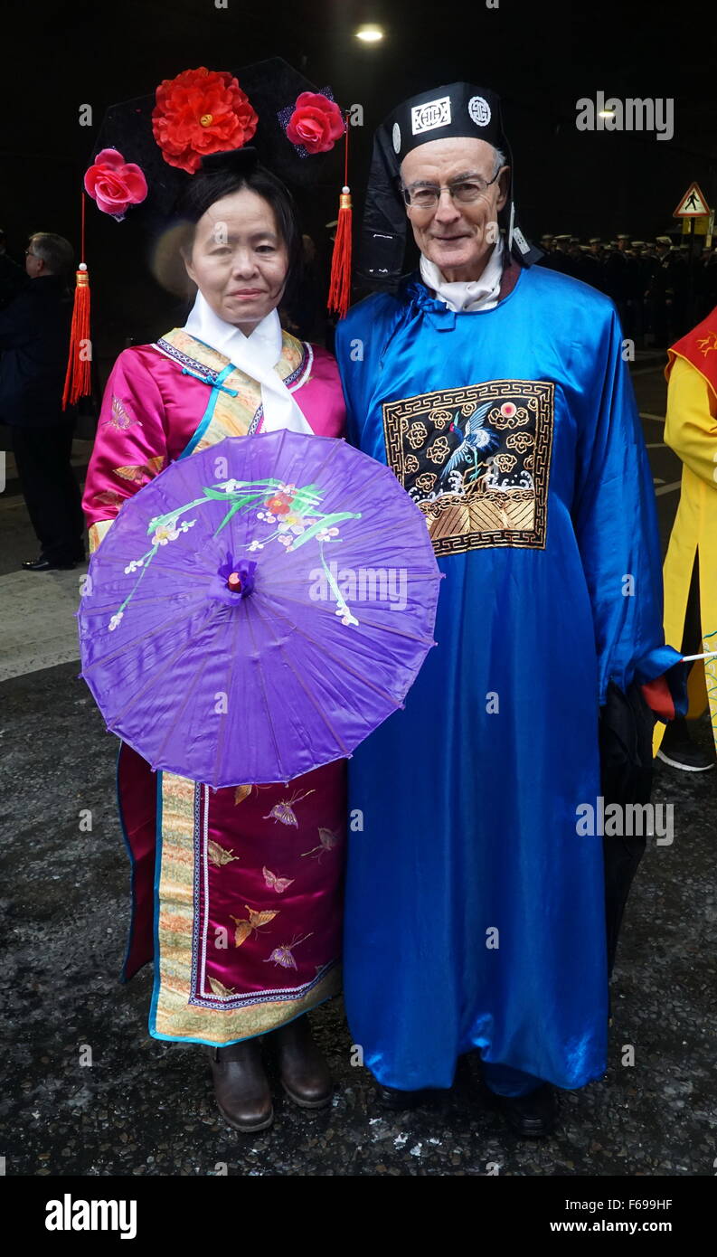Londonenglanduk 14th Nov 2015 Chinese Community Host A China Emperor And Empress Float