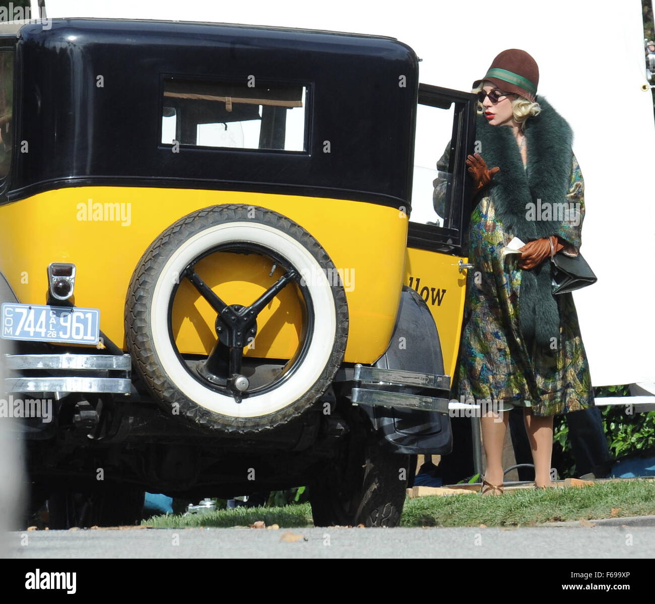 Spoiler alert! the countness Lady Gaga spotted with a baby bump on the ...