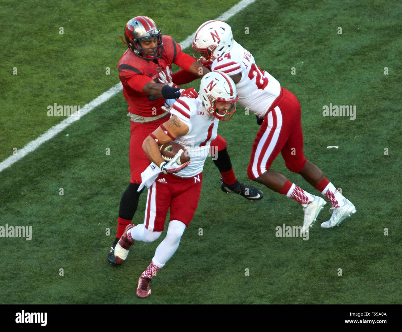 Piscataway, New Jersey, USA. 14th Nov, 2015. Nebraska's punt returner ...