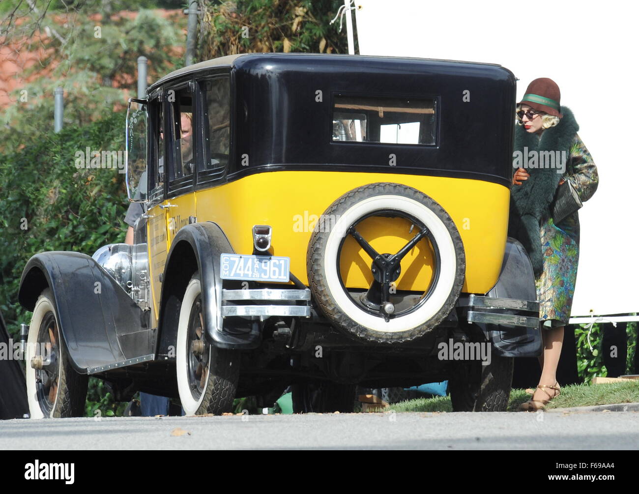 Spoiler alert! the countness Lady Gaga spotted with a baby bump on the ...