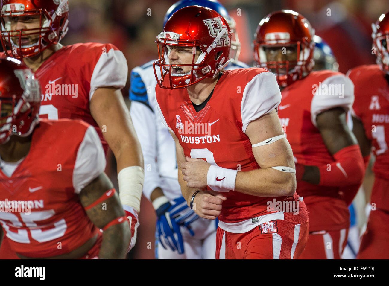 Houston, TX, USA. 14th Nov, 2015. Houston Cougars quarterback Kyle ...