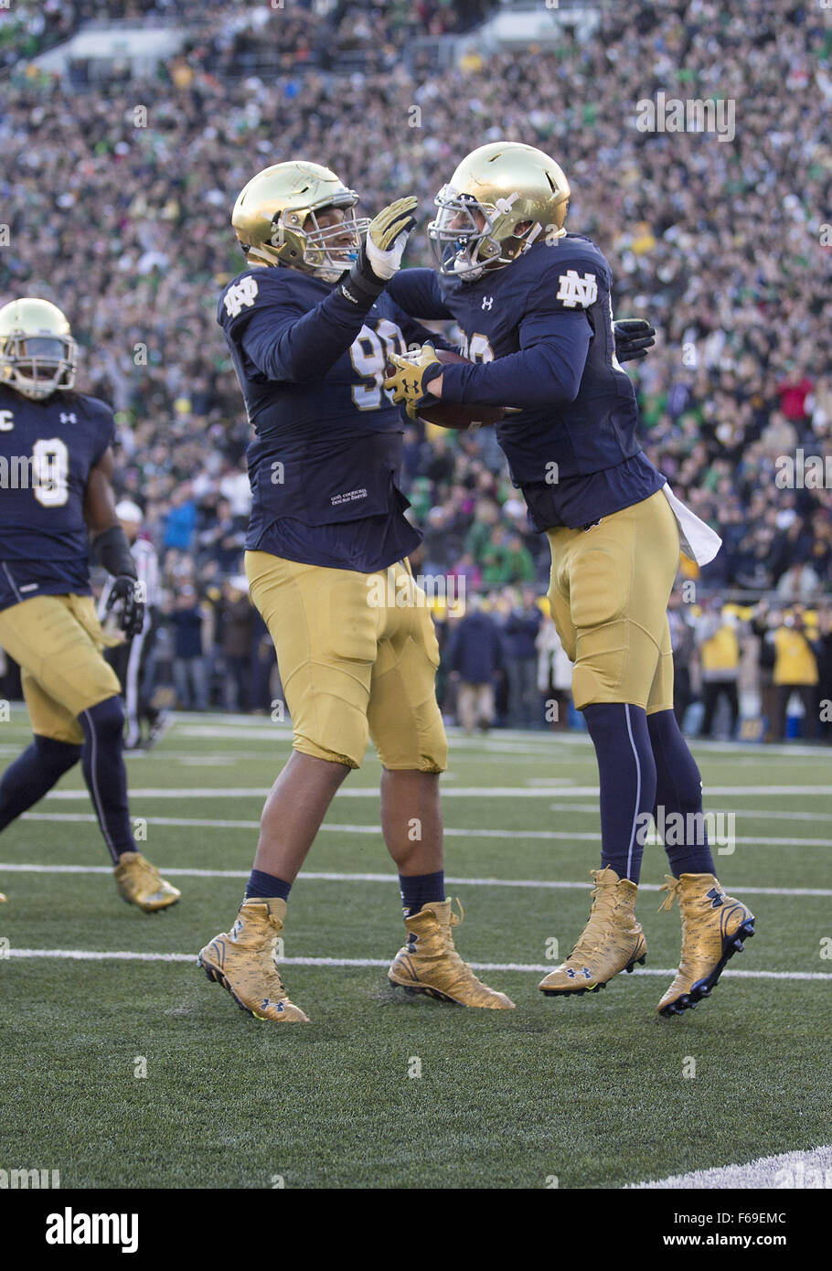 South Bend, Indiana, USA. 14th Nov, 2015. Notre Dame players celebrate ...